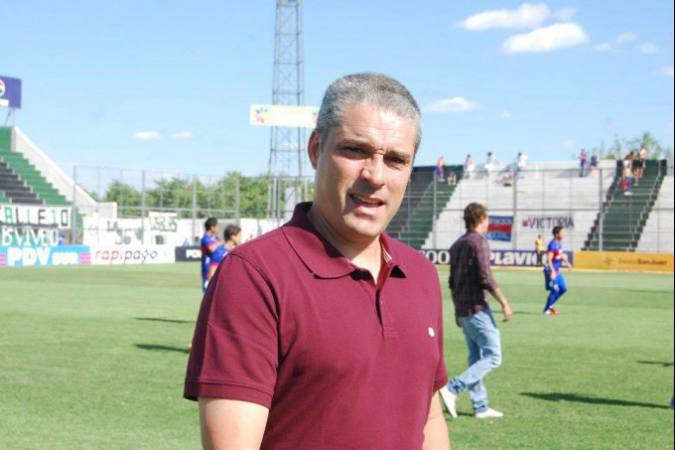 Gabriel Perrone sustituye a Ángel Gómez al mando de River Ecuador – El ...