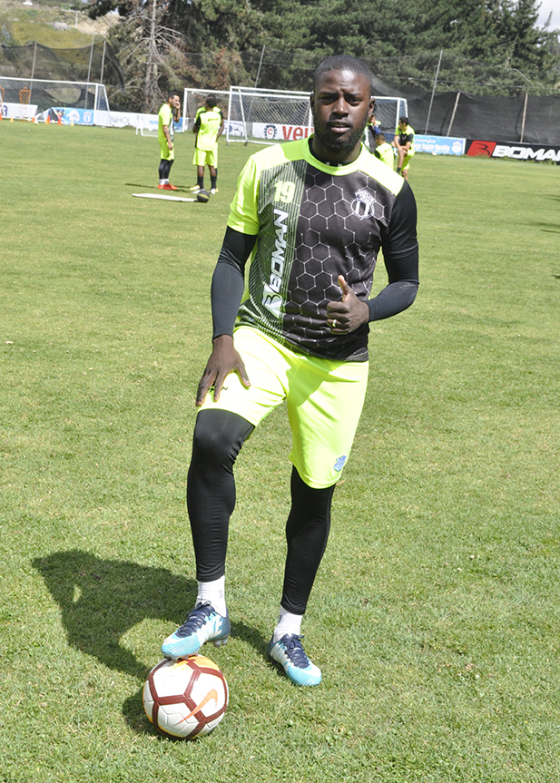 Moisés Corozo: “Somos primeros y ellos décimos… Ese fútbol primitivo ...