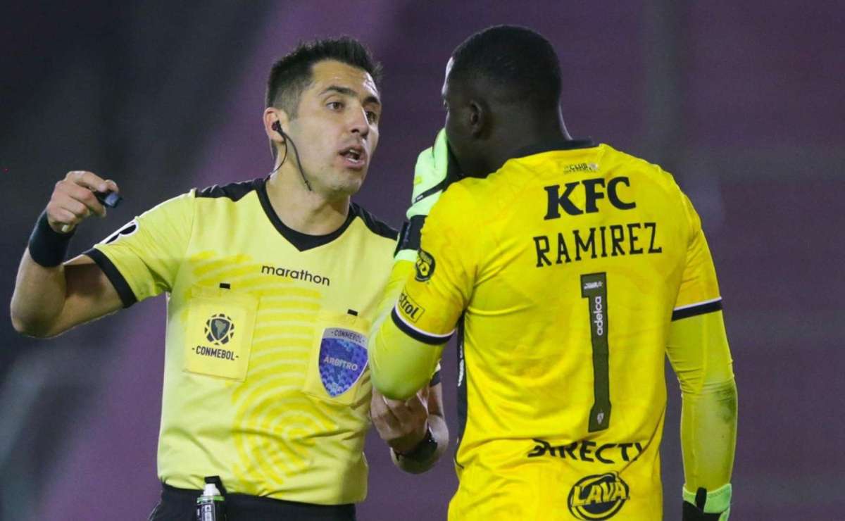 Moisés Ramírez y sus errores, por poco regala un gol infantil – El blog ...