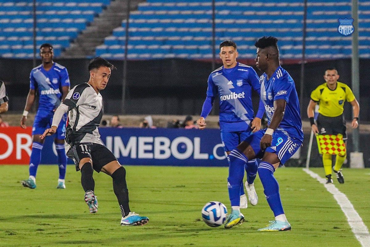 La nueva camiseta alterna del Club Sport Emelec – El blog de mi fútbol ...