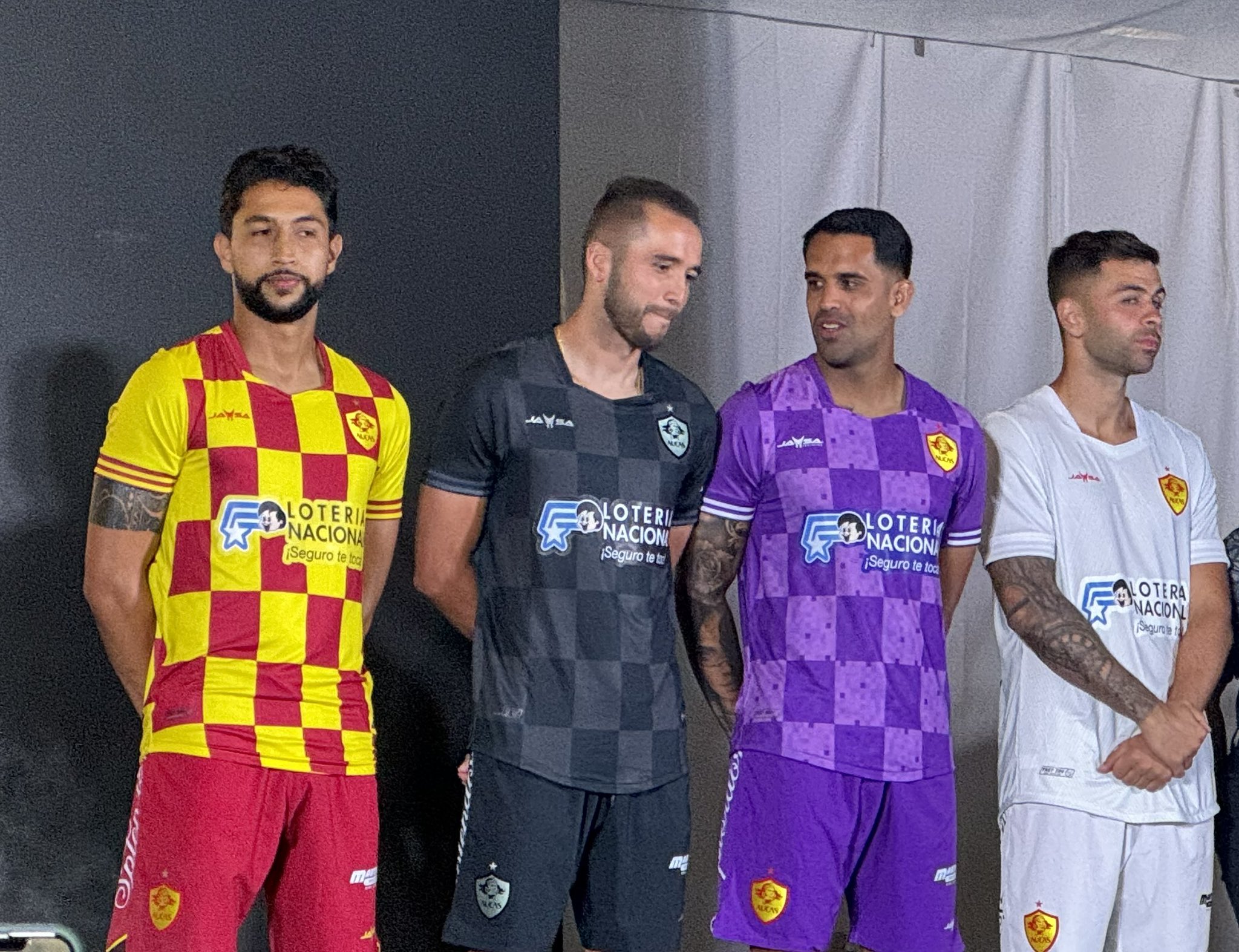 Aucas presentó sus nuevas camisetas para la temporada 2024 – El blog de ...