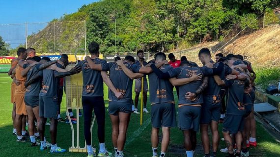 Hasta conocer a su nuevo entrenador, Barcelona tiene su mente en São ...