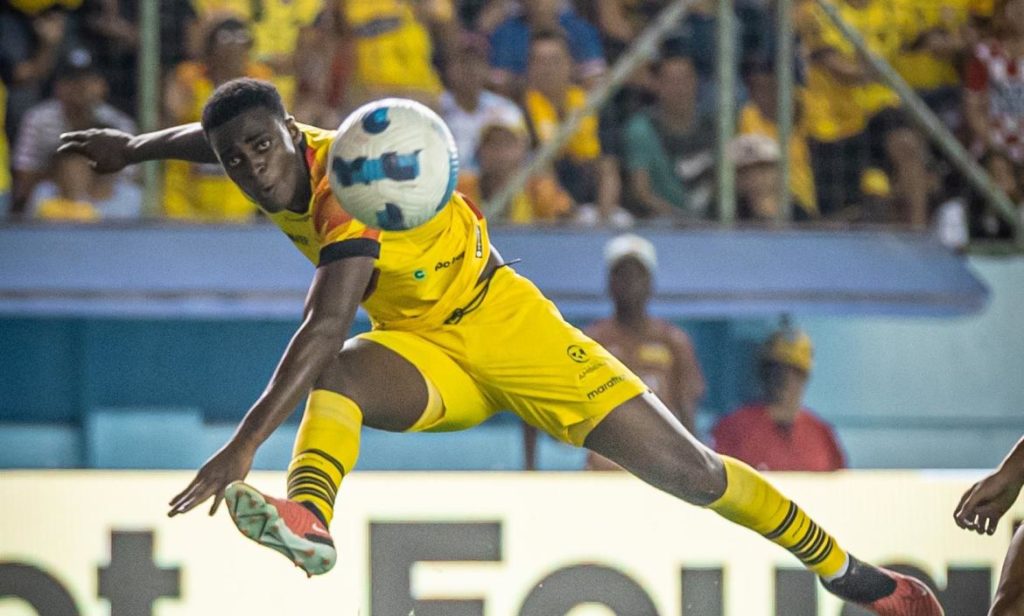 “Lo siguen de cerca”: Álex Rangel llama la atención de varios ojeadores ...