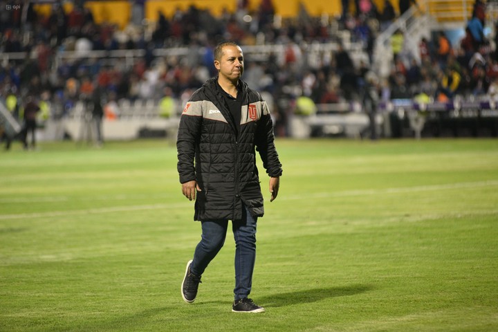Oficial: Juan Pablo Buch es el nuevo DT de Delfín S.C. – El blog de mi ...