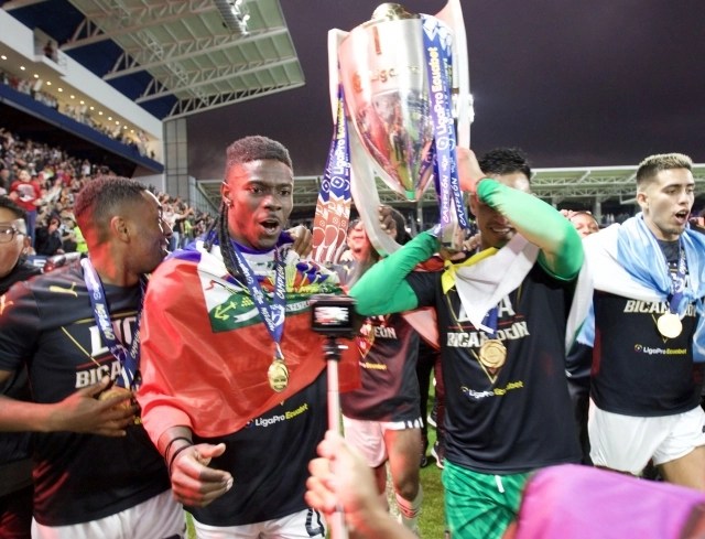 Ricardo Adé confiesa qué marcó la diferencia entre llegar a LDU en ...