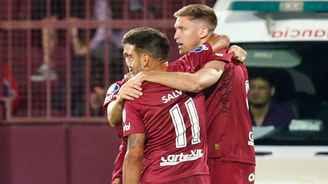 Lanús mostró su chapa copera en la Sudamericana, eliminó a la U de ...